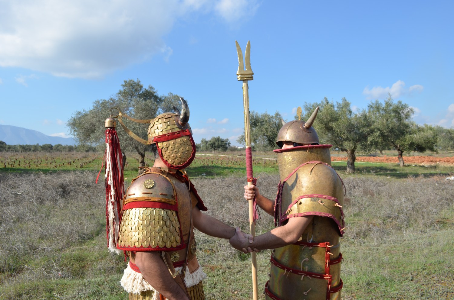 THE EXOTIC WEAPONS AND PANOPLIES OF THE EAST MEDITERRANEAN BRONZE AGE ...